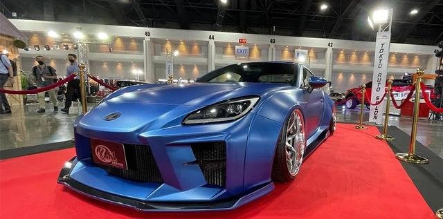 KUHL Racing改装宽体GR86/BRZ，风格神似2000年初的《极品飞车》_凤凰网汽车_凤凰网