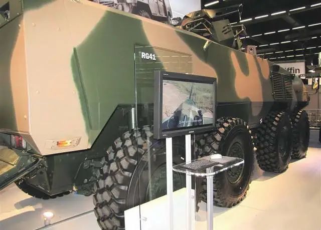 防雷运输与战斗两不误，RG-41新型8×8轮式装甲战车__凤凰网