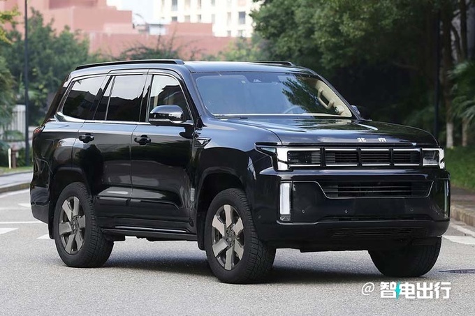 北京BJ60混动-内饰实拍！效仿全新BJ40增副驾屏_凤凰网