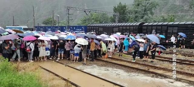再回落坡岭现场，还原K396列车脱险的4天4夜_凤凰网