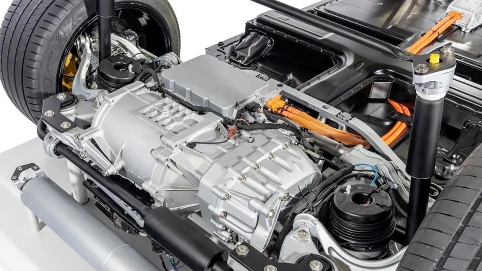 Model Y降价但不值得买？800V的LS6可能卖30万_凤凰网汽车_凤凰网