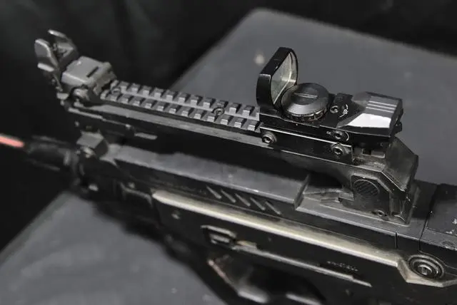 《流浪地球2》惊现191步枪！191能用到2065年吗？丨轻武专栏_凤凰网