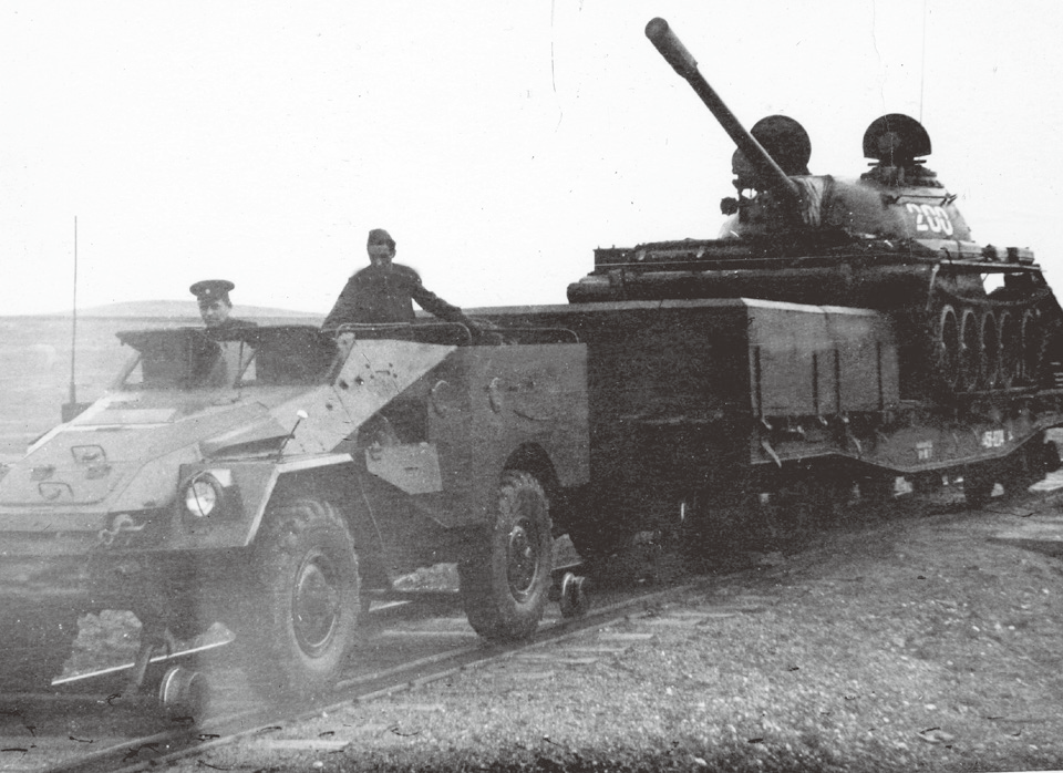 重装上阵：苏俄现代装甲列车_凤凰网