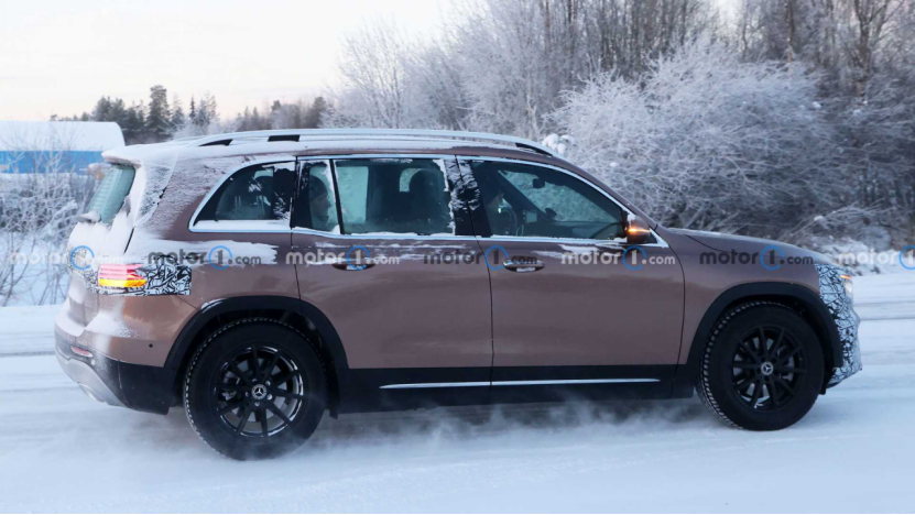 奔驰GLB中期改款曝光！继续提供7座车型，或年内亮相_凤凰网汽车_凤凰网