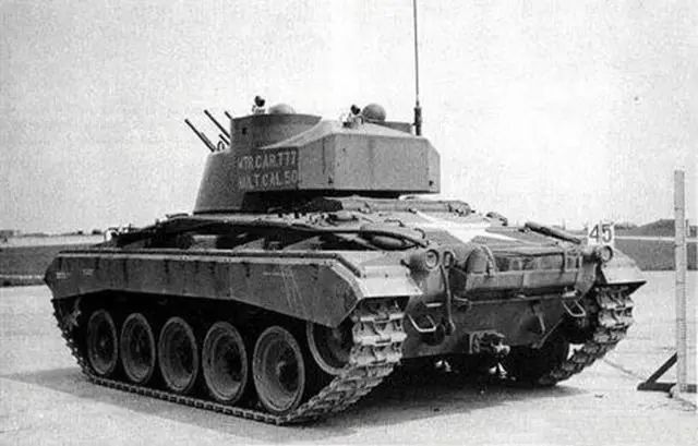 安装轰炸机炮塔的T77自行防空坦克，又是一款反步兵神器_凤凰网历史_凤凰网