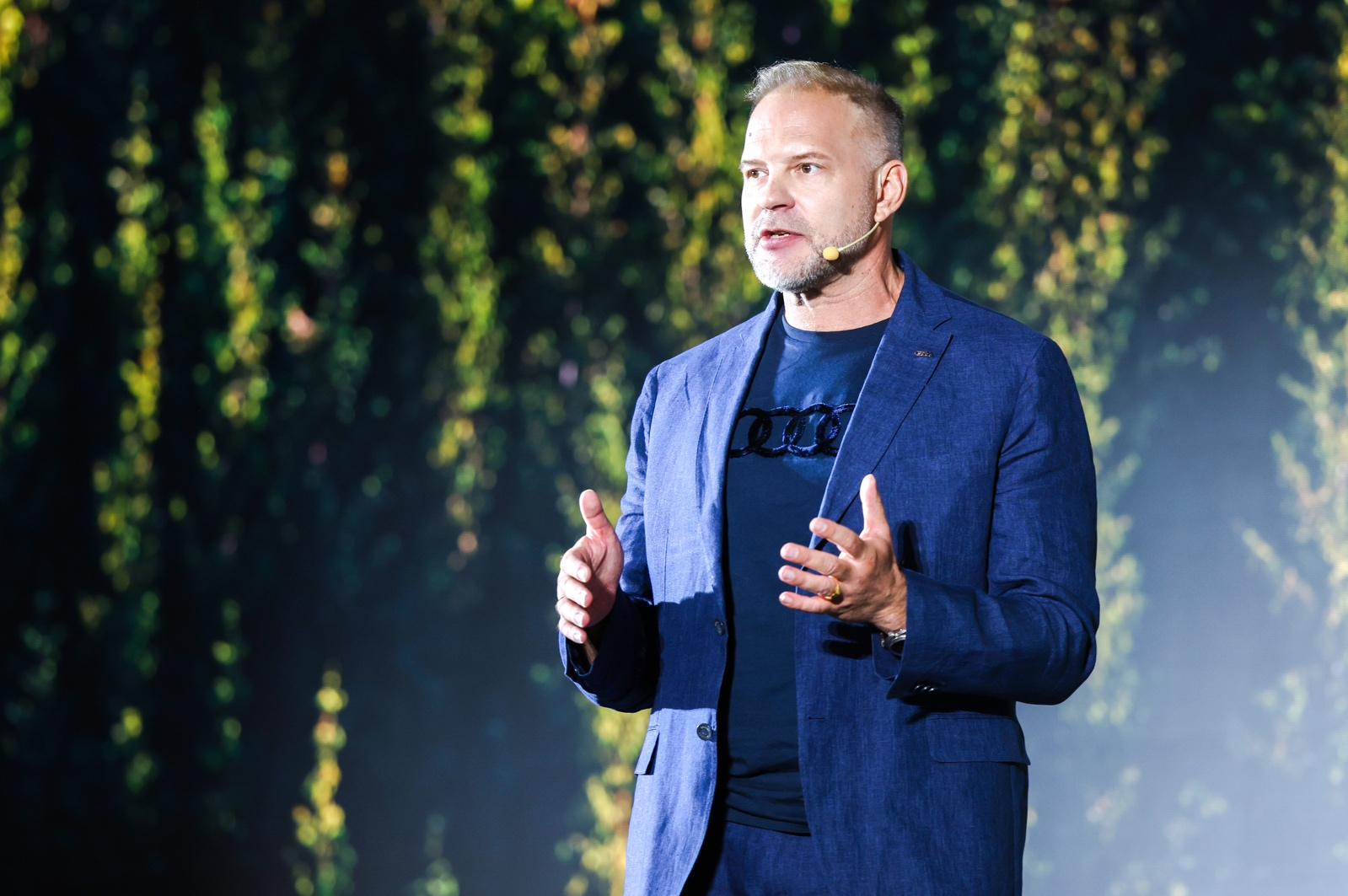 一汽奥迪携奥迪 e-tron GT亮相“可持续设计峰会”_凤凰网汽车_凤凰网