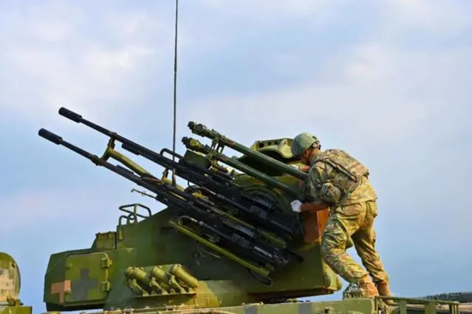 曾经被看好的四管25mm自行高炮，为何现在不香了？_凤凰网