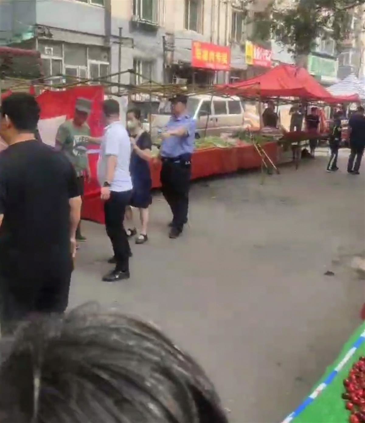 沈阳发生3死1伤重大刑案，知情人：男子拿旁边肉摊上的刀行凶，已被抓凤凰网资讯凤凰网