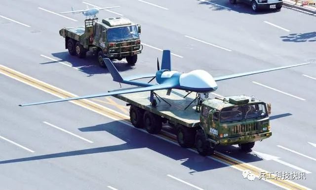 真正的“功勋机”，2023空军航空开放活动上的BZK-005无人侦察机__凤凰网