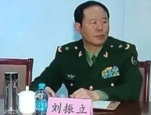 这位中央军委委员以新职务首次亮相！曾荣立一等战功凤凰网资讯_凤凰网