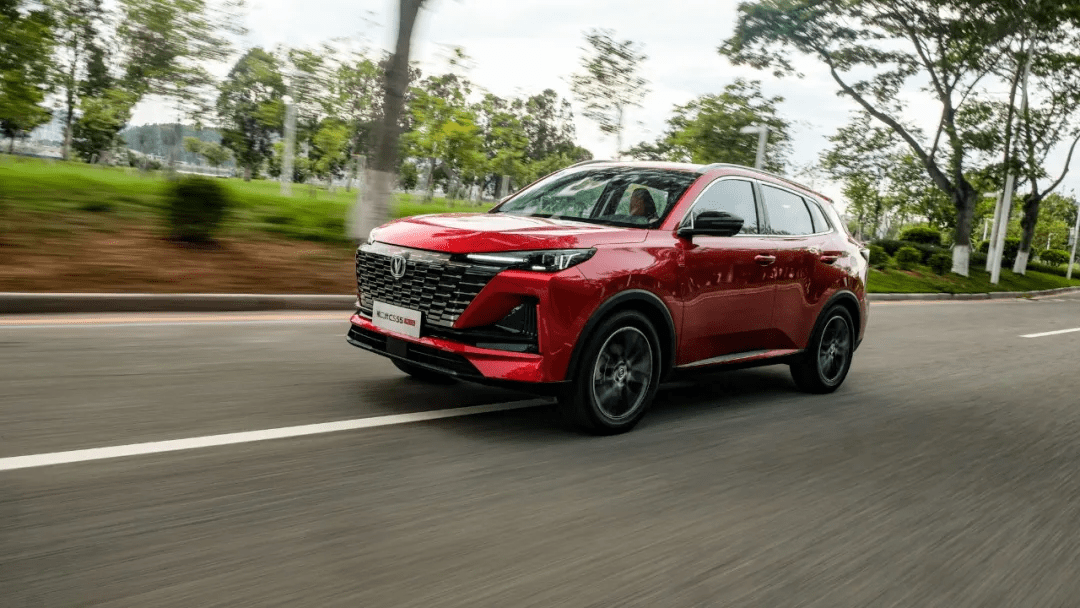 10万级入门SUV对决，CS55PLUS对比博越COOL，谁更令人惊喜？_凤凰网汽车_凤凰网