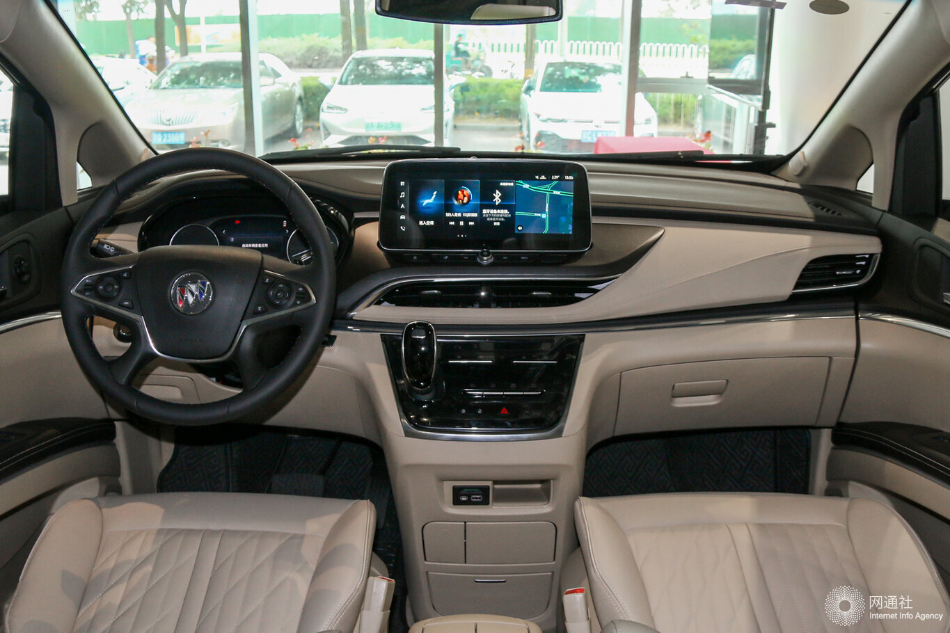 别克GL8家族6月交付10771台 持续领跑MPV市场_凤凰网汽车_凤凰网