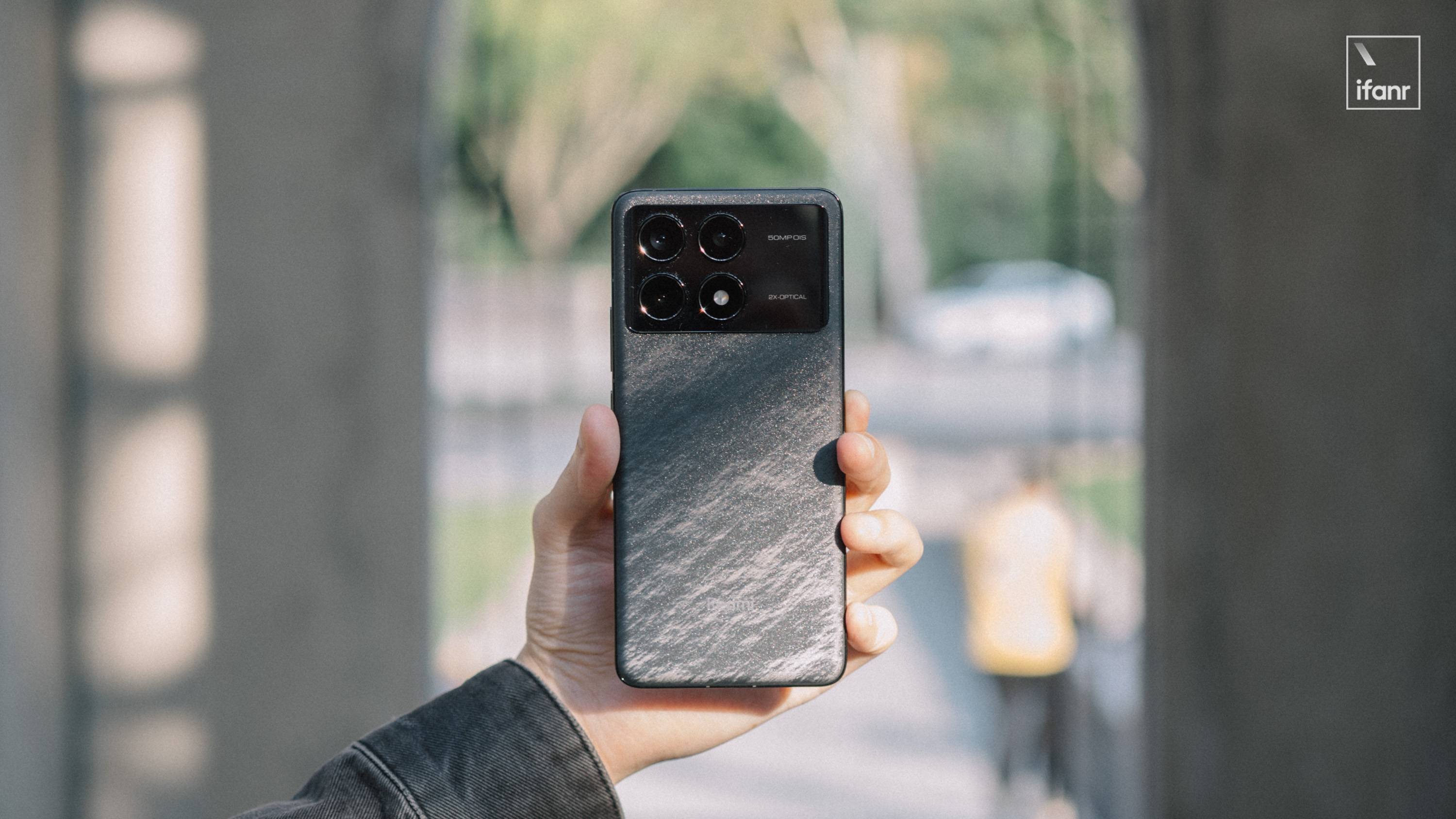 Redmi K70 系列体验：3499 元起售，性能依旧强劲，外观、拍照和充电都有大升级_凤凰网