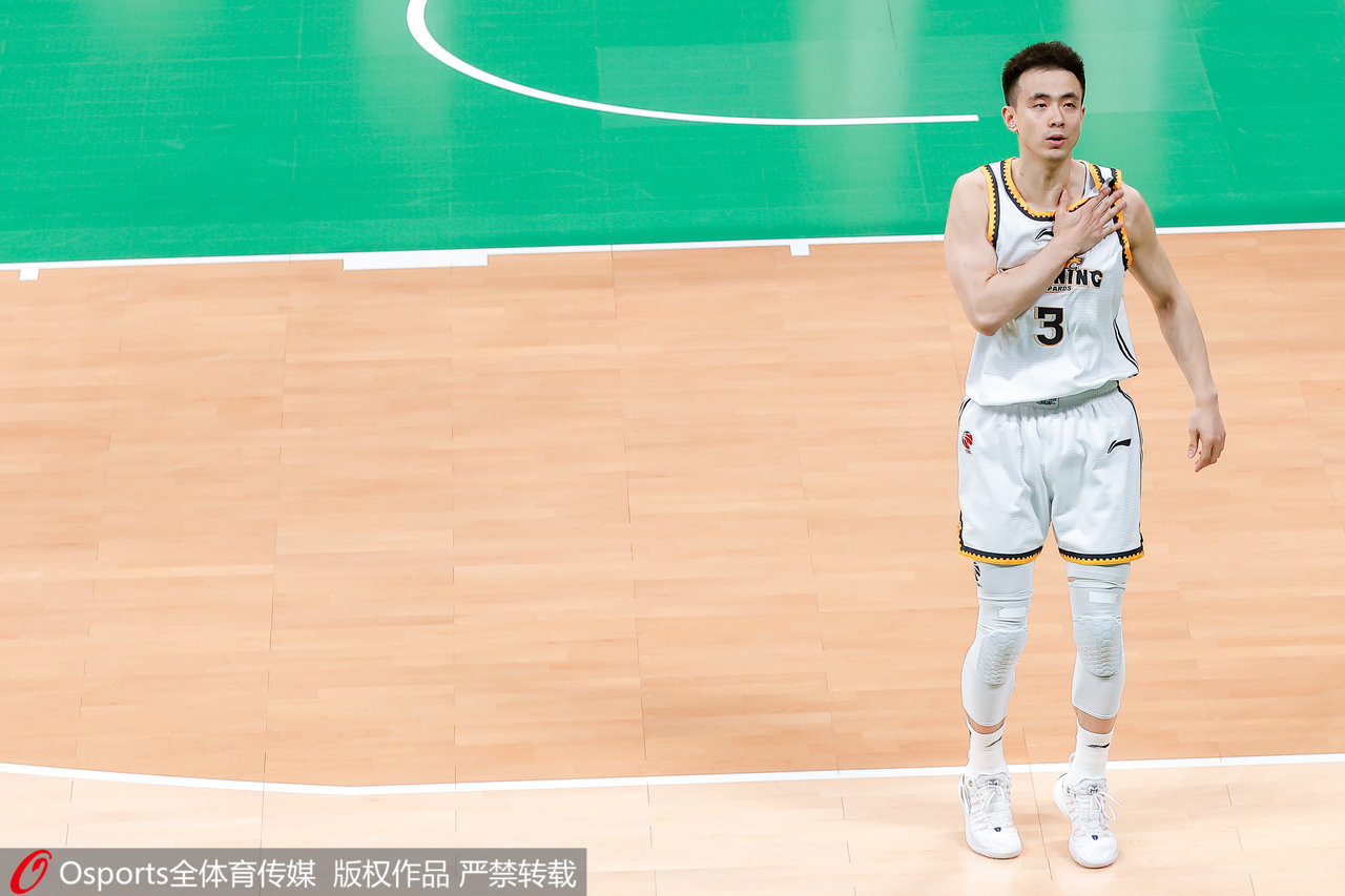 赵继伟蝉联总决赛FMVP：这个赛季我们是在泥潭中度过的_凤凰网