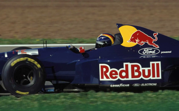 福特即将与红牛达成合作 2026年为后者提供F1动力单元_凤凰网