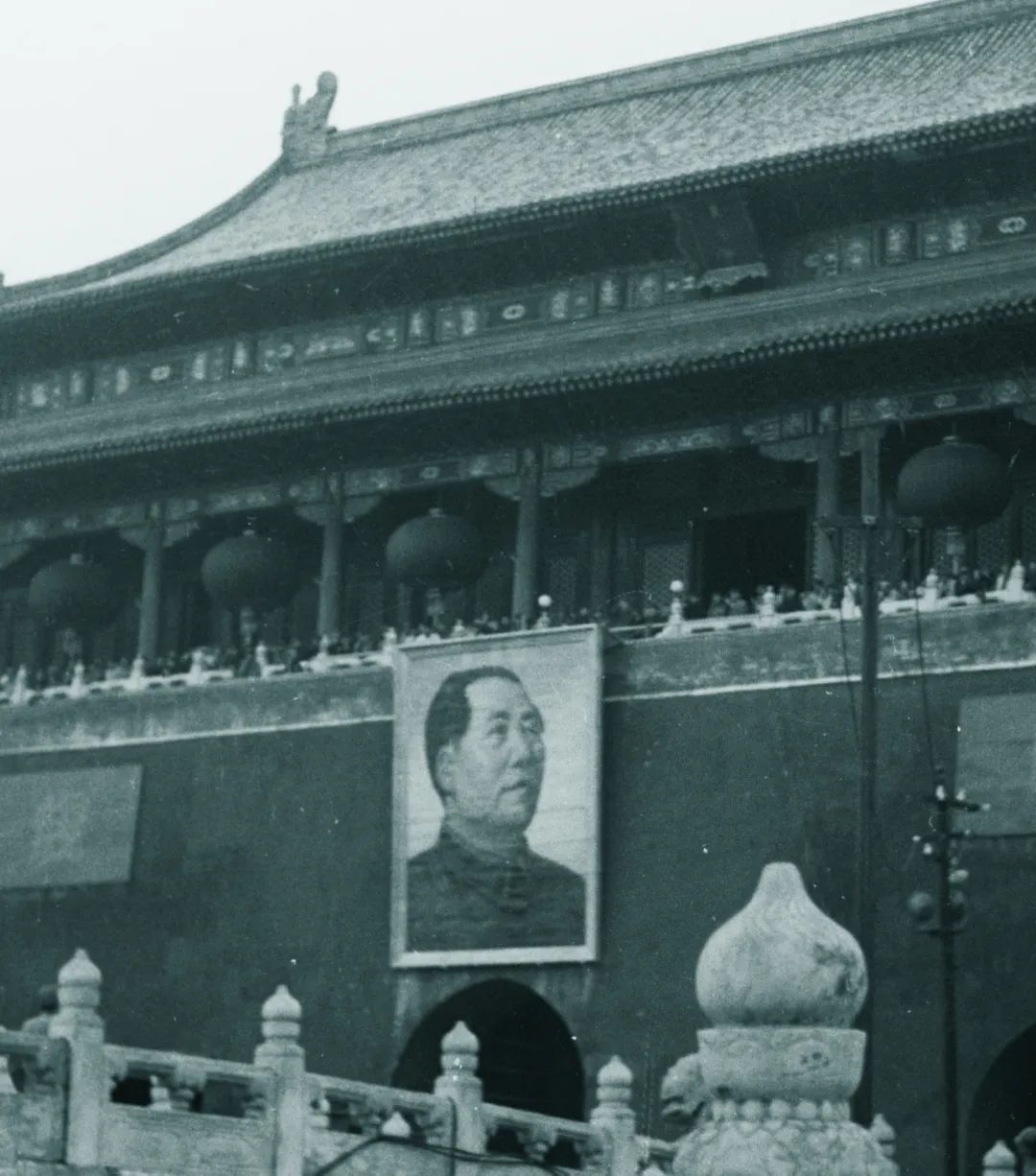 纪念毛泽东同志诞辰130周年 | 天安门城楼伟人画像有八个版本（上）_凤凰网