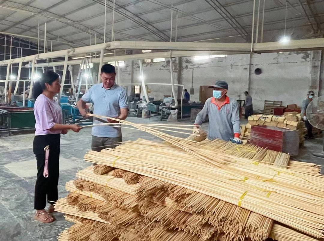 重庆铜梁:“小竹签出国门”发展竹制品乡村振兴车间赚外汇 凤凰网