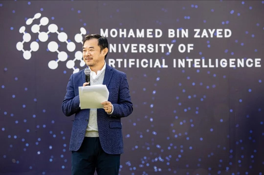 CS Rankings全球AI排名第25名，世界第一个人工智能大学MBZUAI迎来第一届毕业生__凤凰网