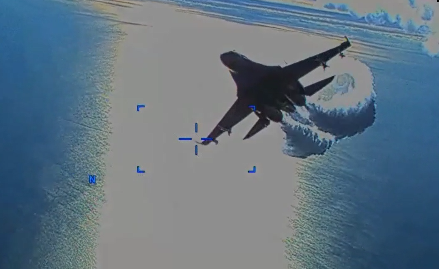 俄国防部：向“无人机事件”苏-27飞行员颁发“国家奖”_凤凰网