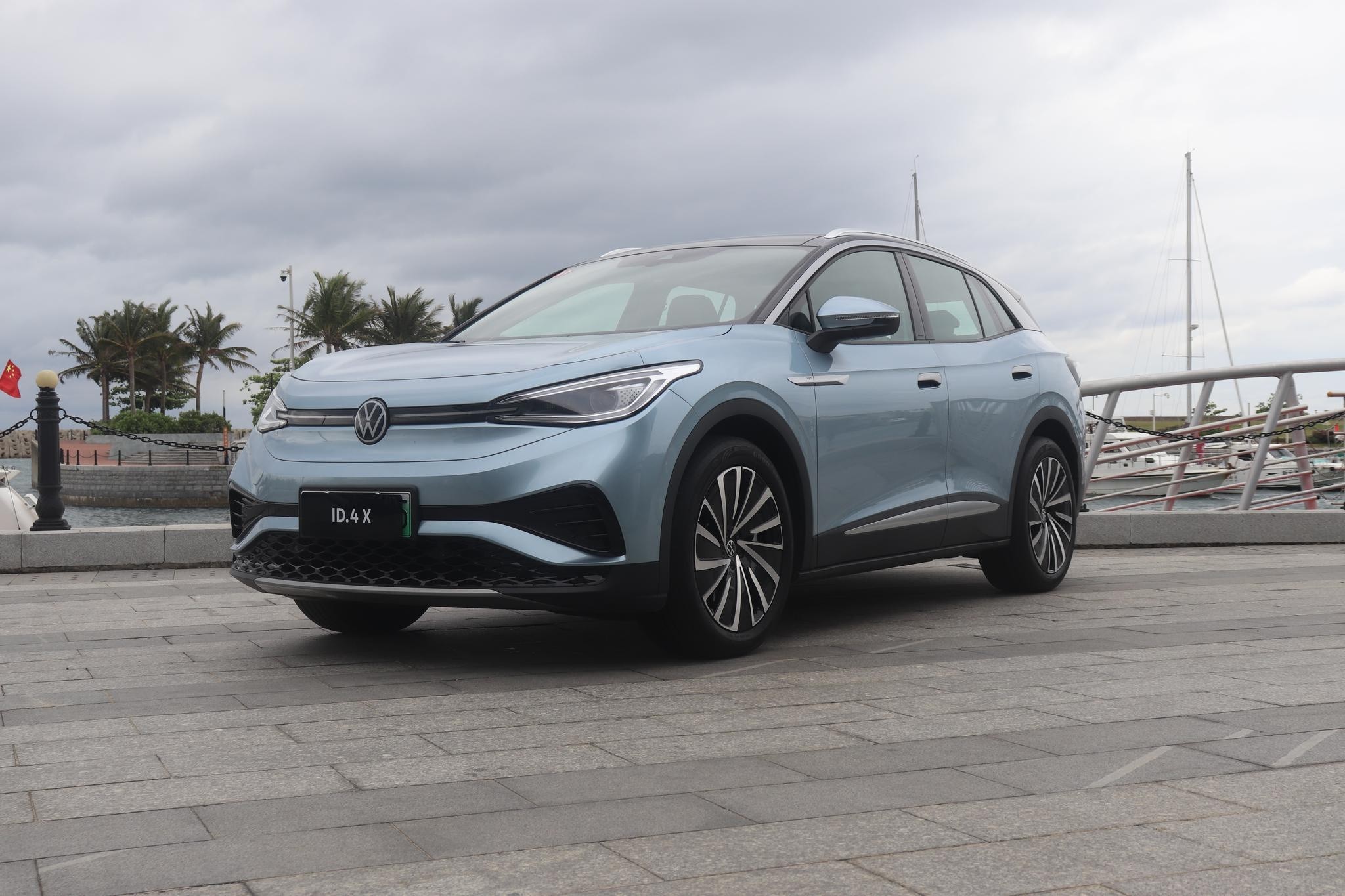 上汽大众ID4颜值配置兼备，更有超高安全性_凤凰网