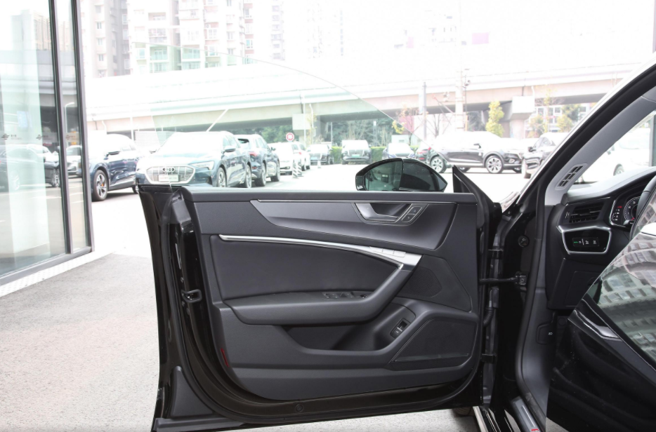 A7和A7L的区别有哪些？对比之后 上汽奥迪A7L更值得选择_凤凰网