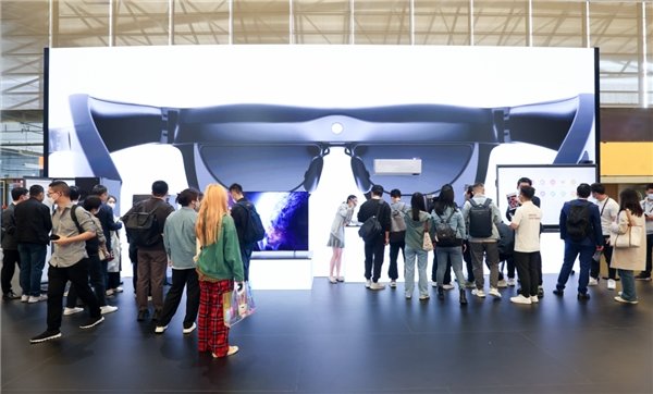 TCL亮相AWE 2023,斩获6项艾普兰奖，自主技术引央视关注_凤凰网