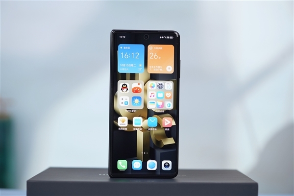 229克最轻大折叠屏！荣耀Magic Vs2图赏__凤凰网