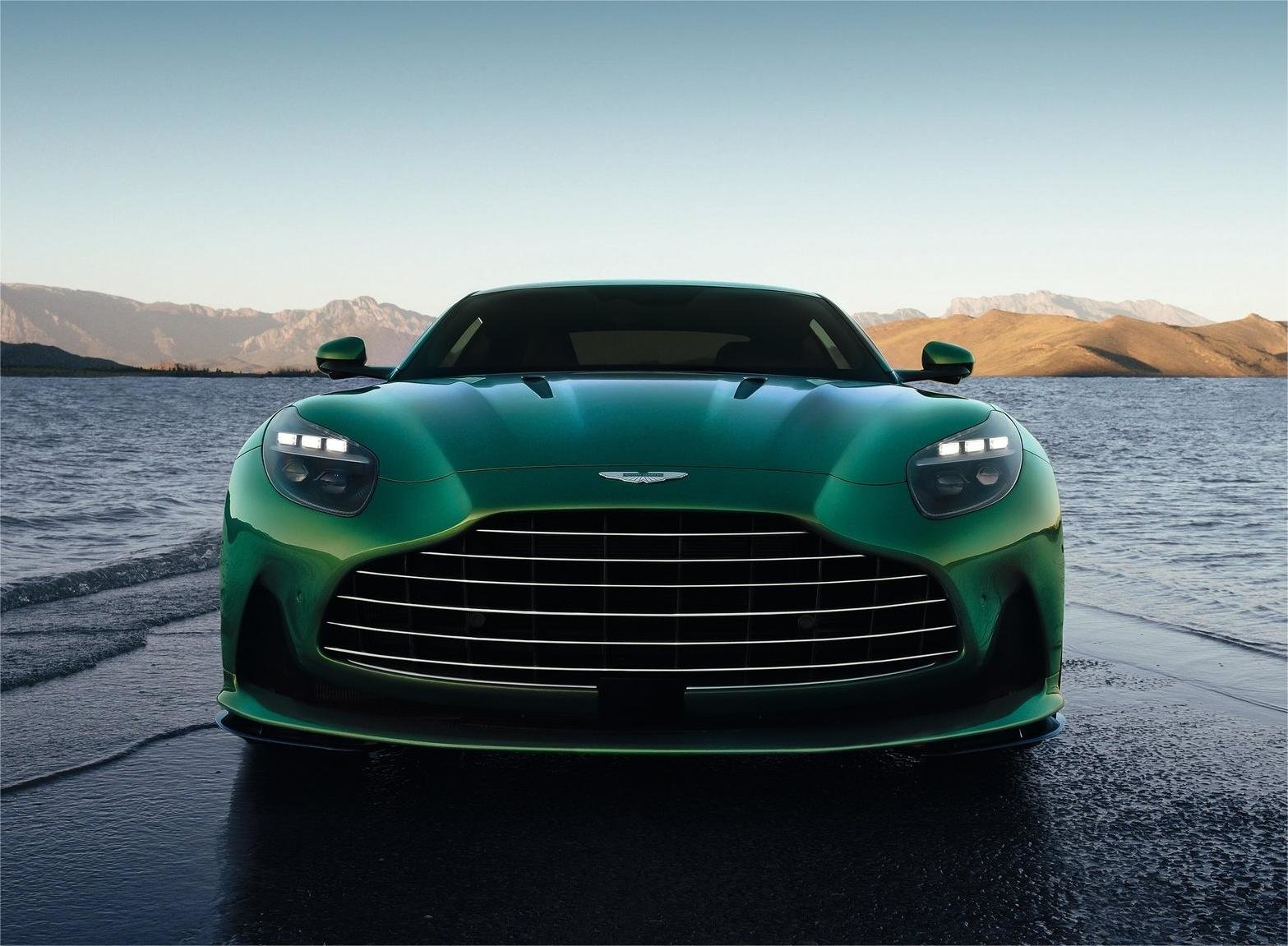 全面提升 阿斯顿·马丁DB12上市 售251.8万元起_凤凰网汽车_凤凰网