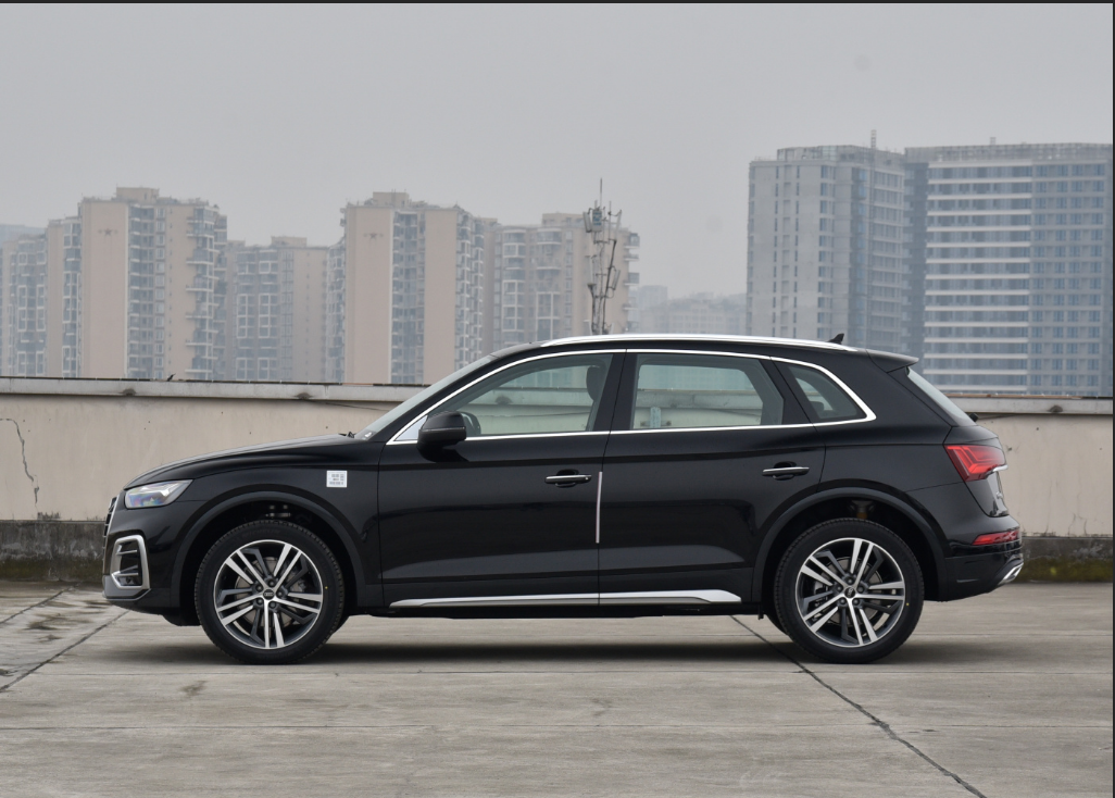 奥迪Q5L中价格最低的车型，40TFSI时尚致雅型，配2.0T输出190马力_凤凰网汽车_凤凰网