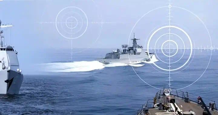 中国052D驱逐舰强势拦截美舰，释放明确信号｜凤凰聚焦_凤凰网