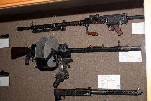 德军用飞机的守护者：一战德国帕拉贝鲁姆LMG-14航空机枪_凤凰网