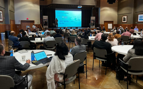 鹏锐技术参加CFIHOS 2023年会并参与Panel Discussion_凤凰网区域_凤凰网