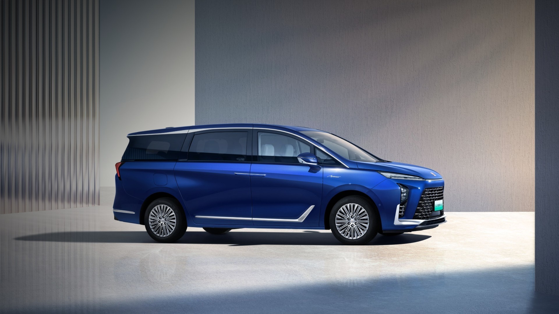 全新GL8陆尊PHEV开启交付 售价35.99万元起_凤凰网汽车_凤凰网