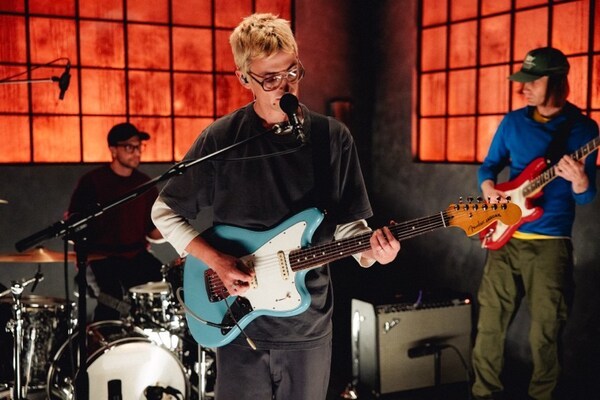 FENDER推出Player II第二代玩家系列 凝聚新晋玩家_凤凰网商业_凤凰网