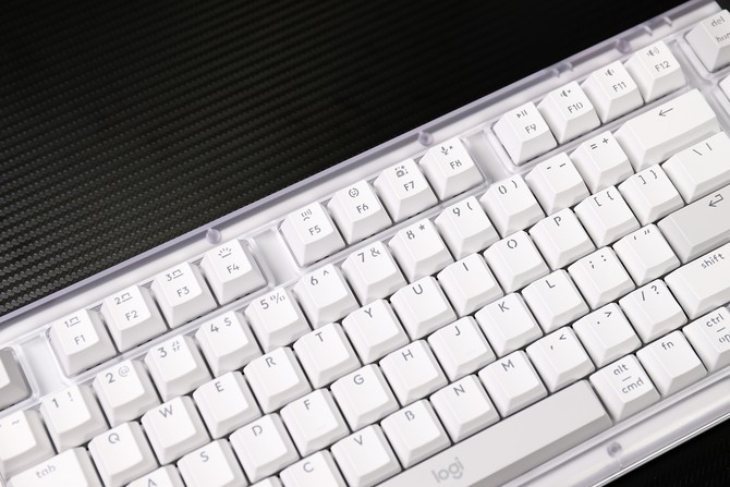 AI加持的客制化机械键盘，罗技琥珀系列ALTO KEYS K98M评测__凤凰网