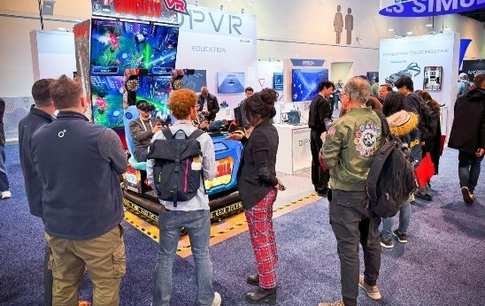 不惧Vision Pro上市，国产VR厂商成CES 2024新焦点_凤凰网