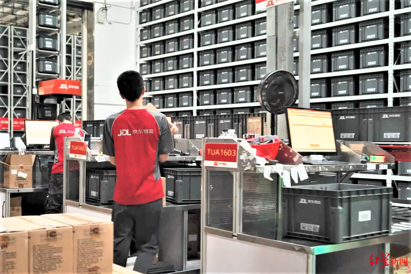 智能分拣、无人配送车“上岗”，助力成都快递业迎战“史上最长双11”