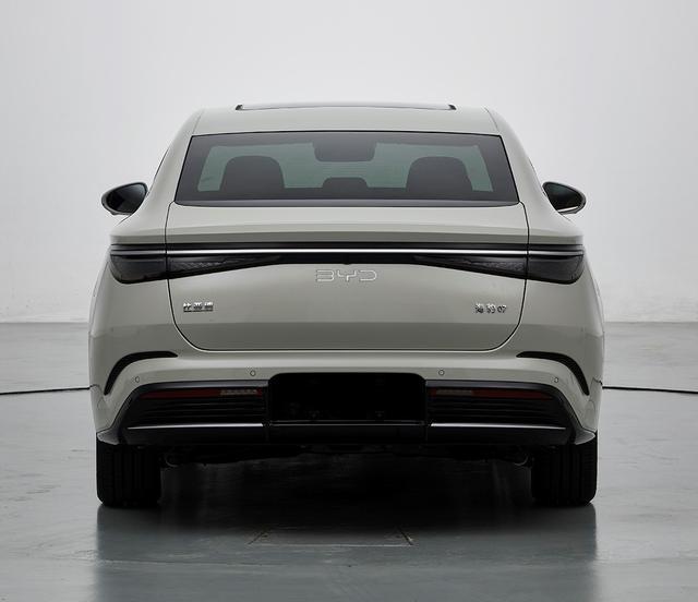 比亚迪海豹07 DM-i申报图！搭DM5.0技术，综合续航迎来新突破_凤凰网汽车_凤凰网