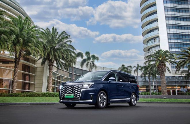 想要入手插混MPV？对比瑞风RF8和传祺E9后再定也不晚_凤凰网