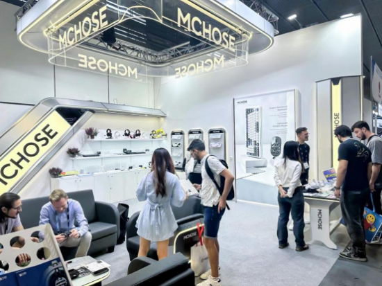 IFA 100周年：MCHOSE迈从携外设新品亮相德国柏林，吸引全球科技爱好者围观_凤凰网