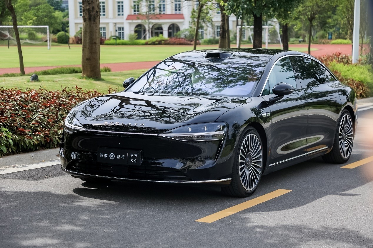 微博CEO首曝享界S9乘坐体验，豪华舒适坐乘完胜BBA“78S”？