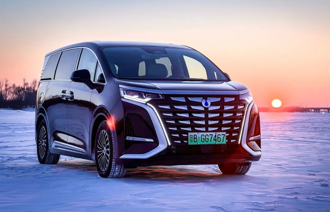 蓝牌的GL8已经天下无敌，那绿牌的GL8能不能收回失地？_凤凰网