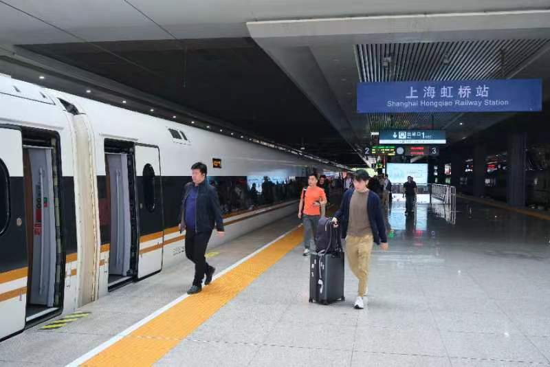 首次开行长三角环线列车，铁路上海站将实施新列车运行图_凤凰网