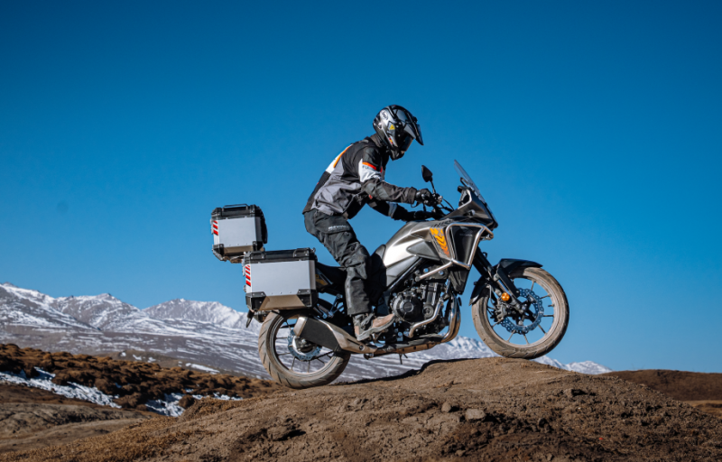 自信领跑，全能进化！新款Honda NX400、CB400F、CBR400R 重磅发布_凤凰网商业_凤凰网