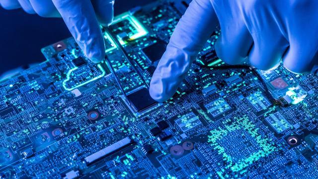 人还没到北京，特朗普先服软，中国出手就是3440亿，ASML或被取代_凤凰网