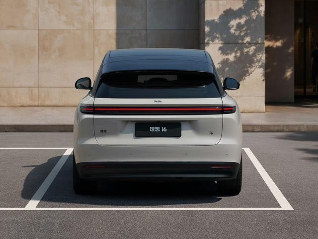 理想i6 9月26日上市！定位中大型SUV，标配5C电池，续航720公里_凤凰网