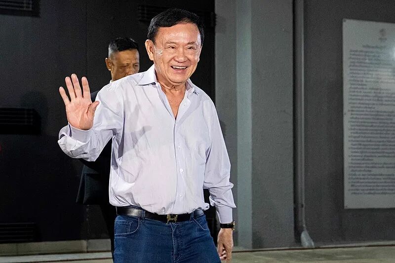 飞机临时改变航线！他信凌晨发声 凤凰网