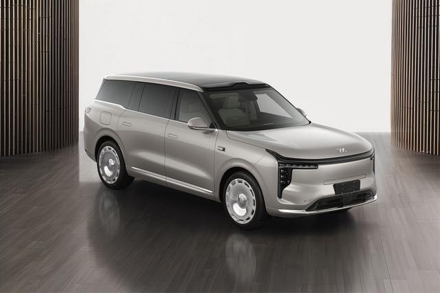 配置领先的智己LS9，能否“乱杀”问界M9、理想L9、领克900？_凤凰网