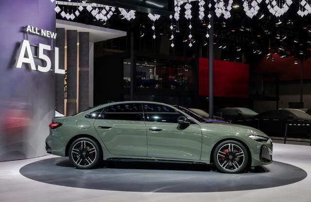 一汽奥迪A5L大量信息曝光！不仅有华为智驾，还有彩电、大沙发_凤凰网