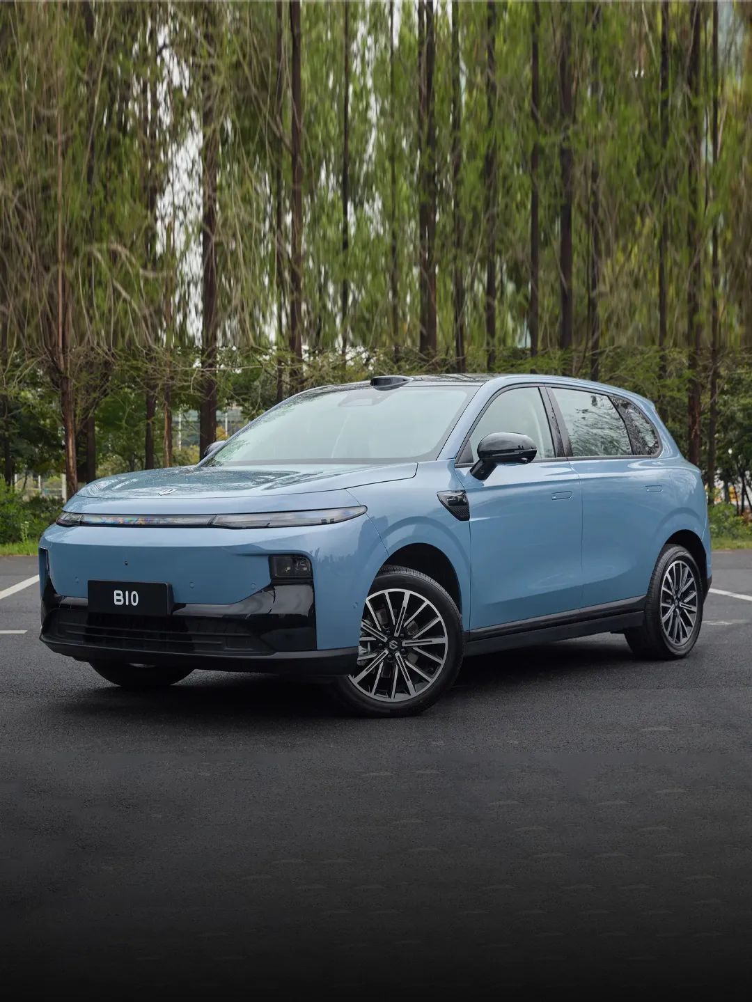 零跑B10欧洲上市，起售价翻一番_凤凰网